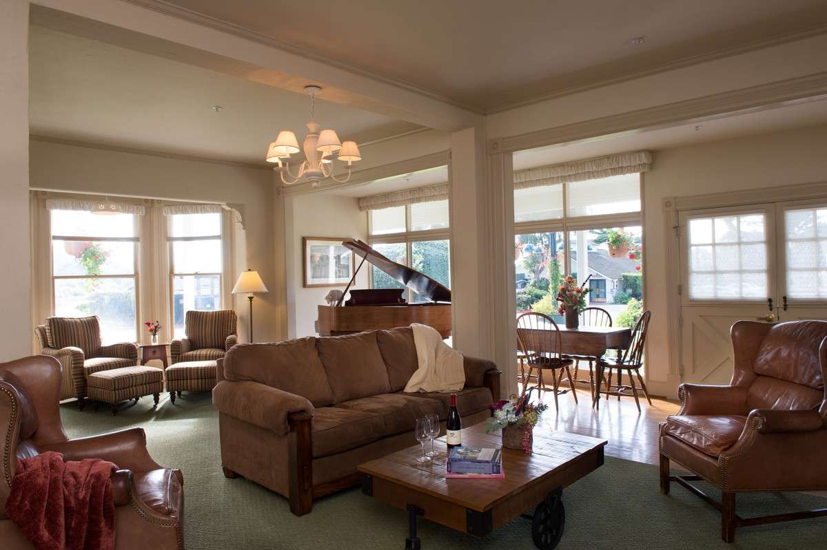 Accommodations | Room Rates (Mission Ranch Hotel and Restaurant ...