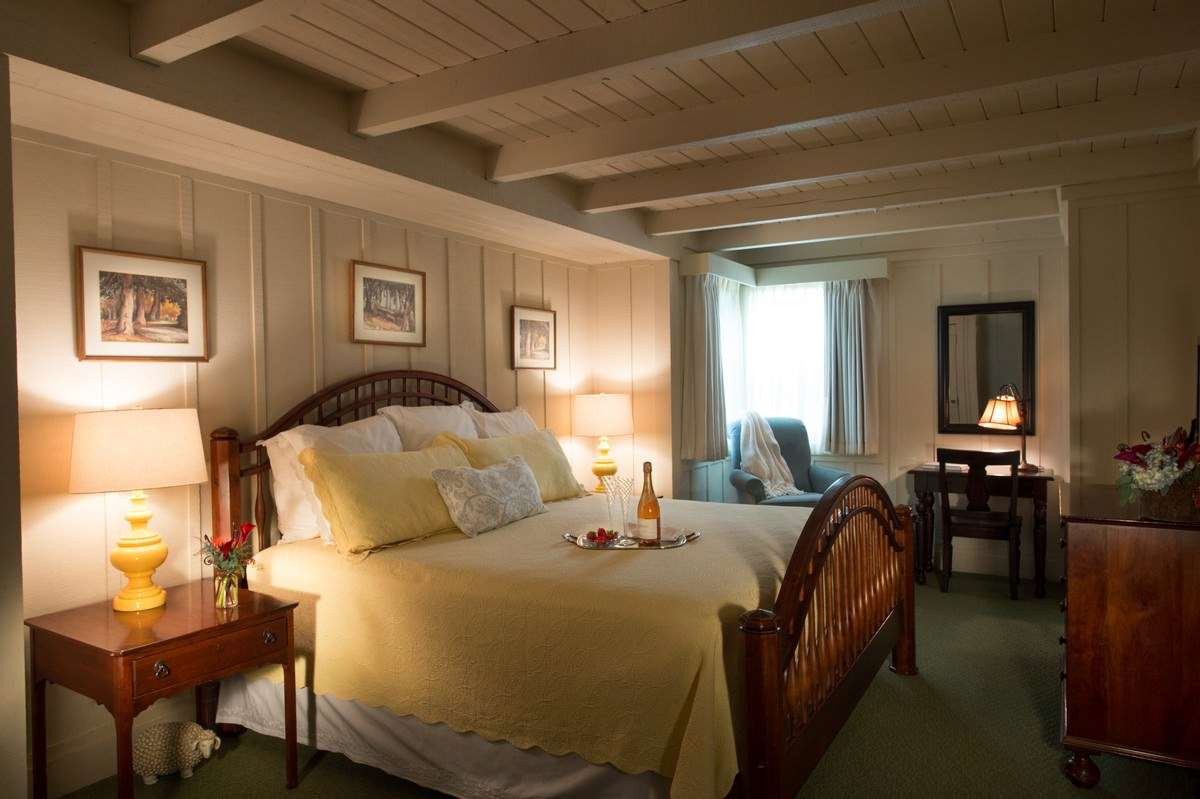 Photo Gallery - Accommodations (Mission Ranch Hotel and Restaurant ...